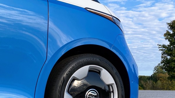 Review: 2025 VW ID.Buzz cues nostalgia in a leading-edge EV