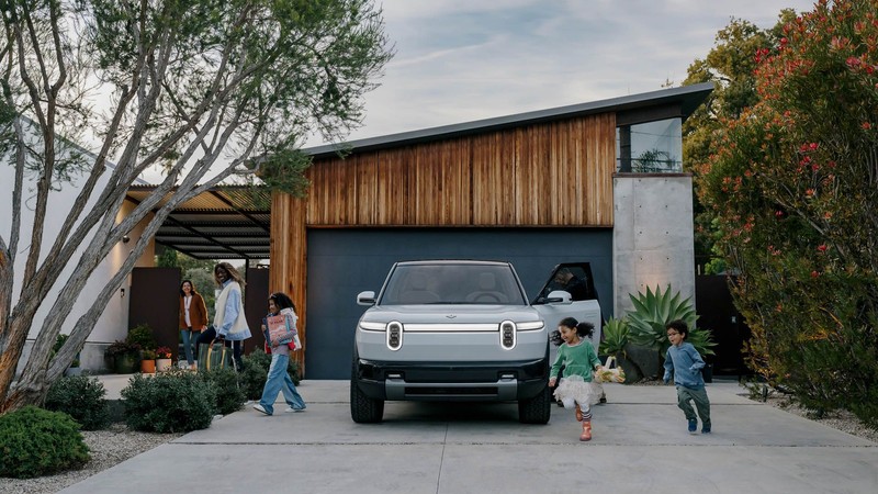 Rivian EDV: All about electric vans for Amazon and beyond