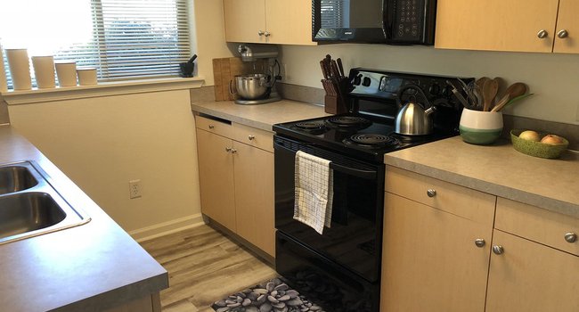 Falcon Ridge Apartments Reviews - Sutherlin, OR | 233 Sherman Street ...