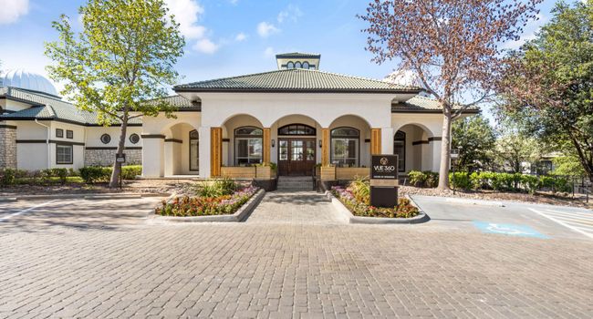 Vue 360 Apartments Reviews - Grand Prairie, TX | 2825 N Hwy 360 | 162 ...