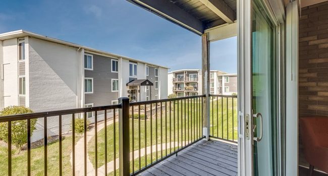 Ridgeline at Canton - 264 Reviews | Canton, MI Apartments for Rent ...