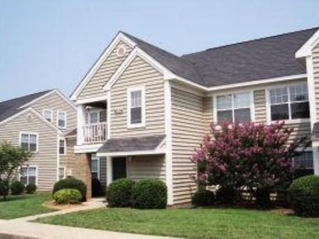 Stonebrook Apartments Reviews - Mebane, NC | 1301 East Dogwood Drive ...