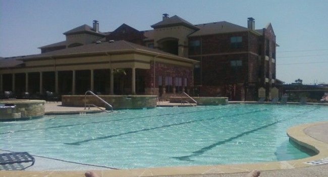 Crest Manor Apartments - 133 Reviews | Lewisville, TX Apartments for ...